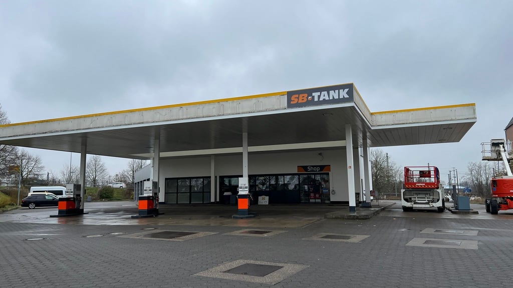 Tankstelle in Stendal geschlossen: Shell übergibt Standort an SB-Tank - Neueröffnung