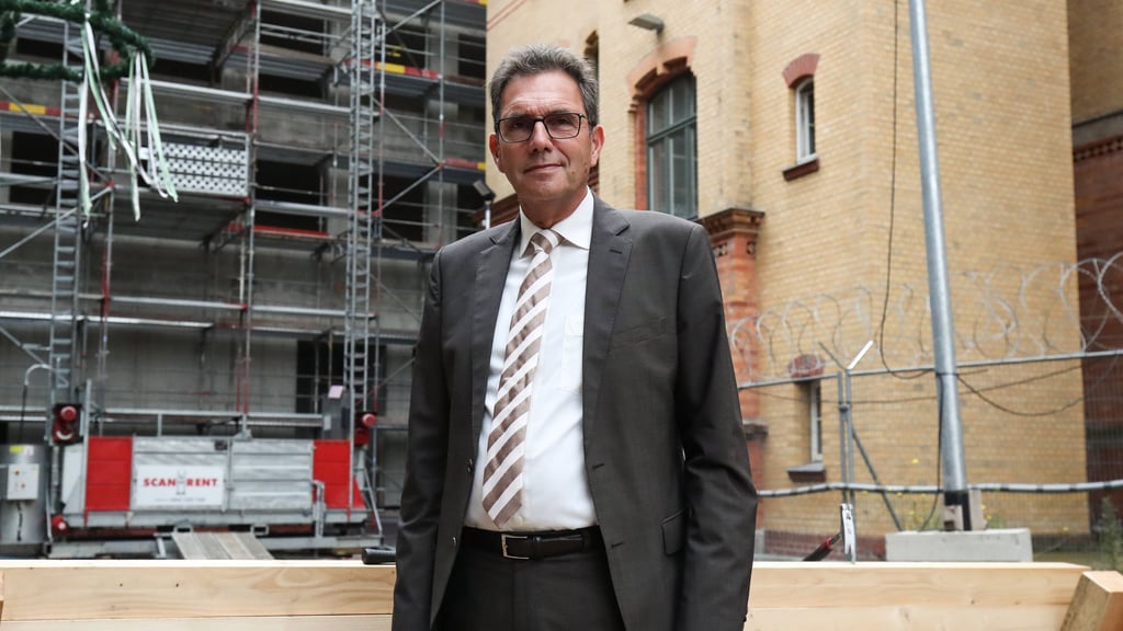 Erstaufnahmeeinrichtung für Flüchtlinge in Stendal öffnet eher - Kosten ...