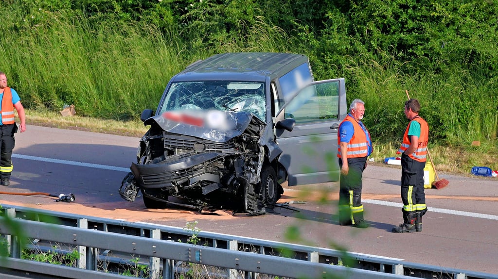 Unfall A14 mit drei Toten: Nachwuchsfußballer saß ungesichert im Kofferraum