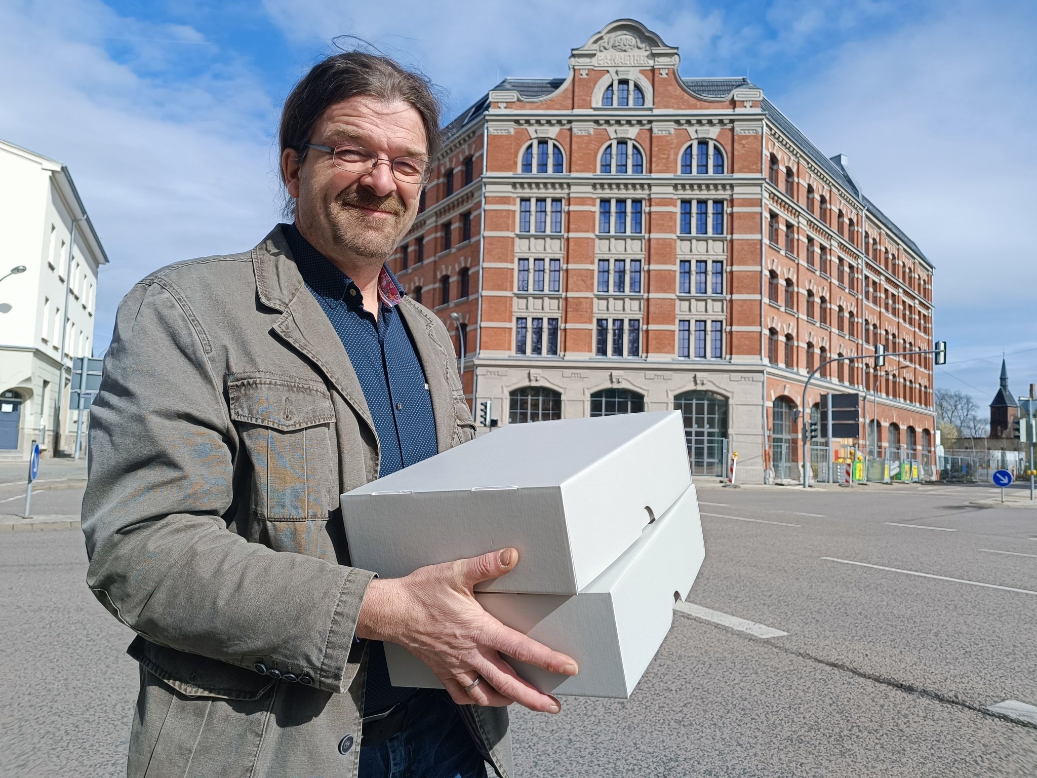 Neues Stadtarchiv in Zeitz: Akten statt Kinderwagen: Stadtarchiv Zeitz zieht ins ehemalige ...