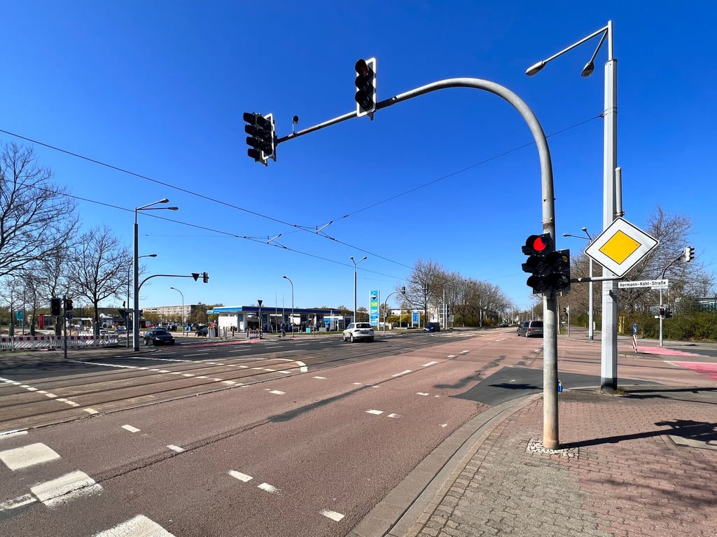 Fehler ist provisorisch abgestellt: Reparatur von defekter Ampel in ...