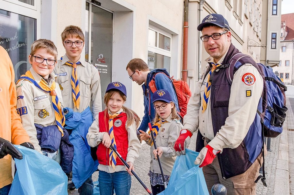 Frühjahrsputz in Zeitz: Sammler füllen in Zeitz 135 Müllsäcke