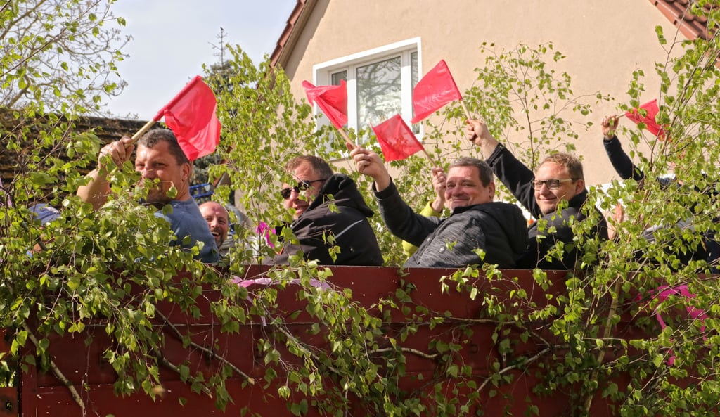 1. Mai: Altmark-Dorf empfängt den Wonnemonat mit kleinem Festumzug