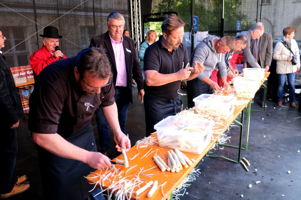 Ausflugtipp zum Wochenende: Zerbster Spargelfest lockt mit Karussells ...