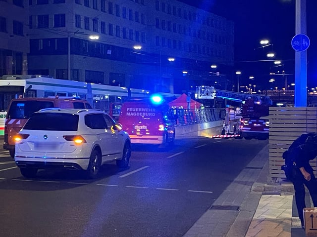 Tödlicher Unfall: Toter Bahn-Surfer in Magdeburg - Polizei hat Hinweise auf Identität des Opfers