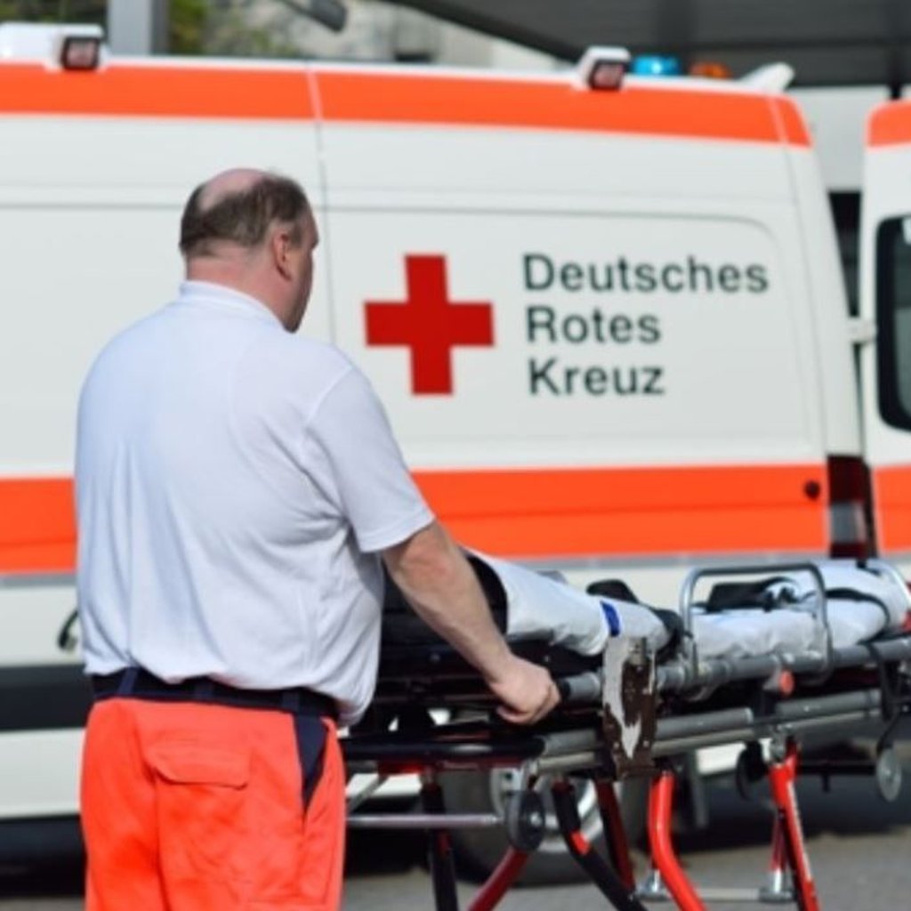 Mit Quad unterwegs: Schwerer Unfall auf B1 in der Börde: 25-Jähriger wird lebensbedrohlich verletzt