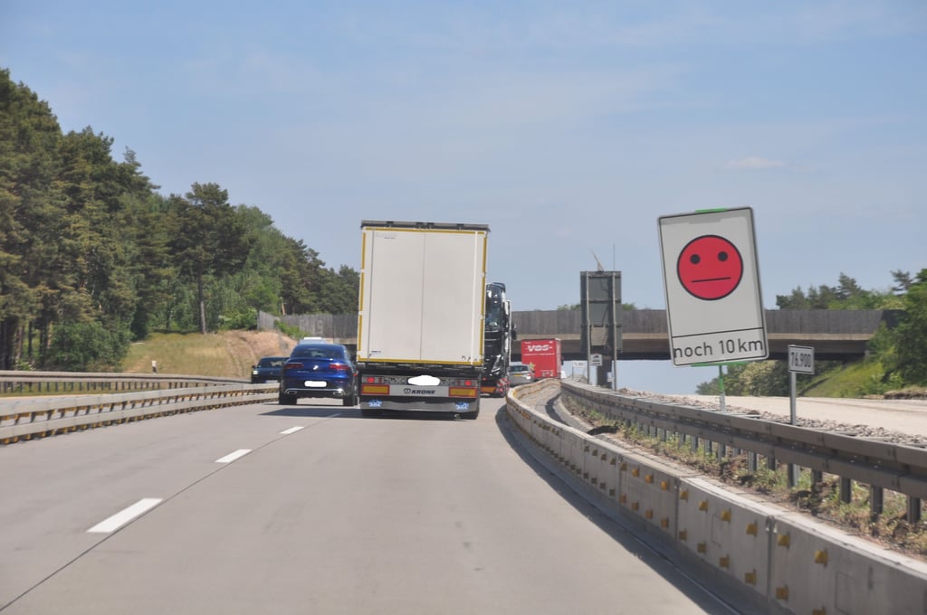 Sperrungen und Bauarbeiten: Autobahn 2: So rollt der Verkehr zwischen Lostau und Theeßen im ...