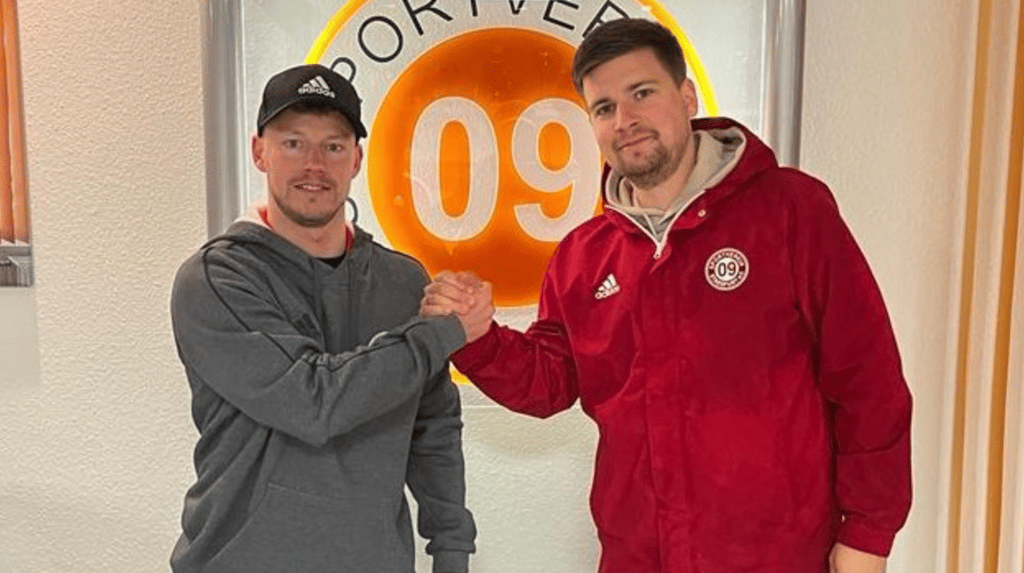 Fußball: Daniel Petzold macht in Staßfurt weiter