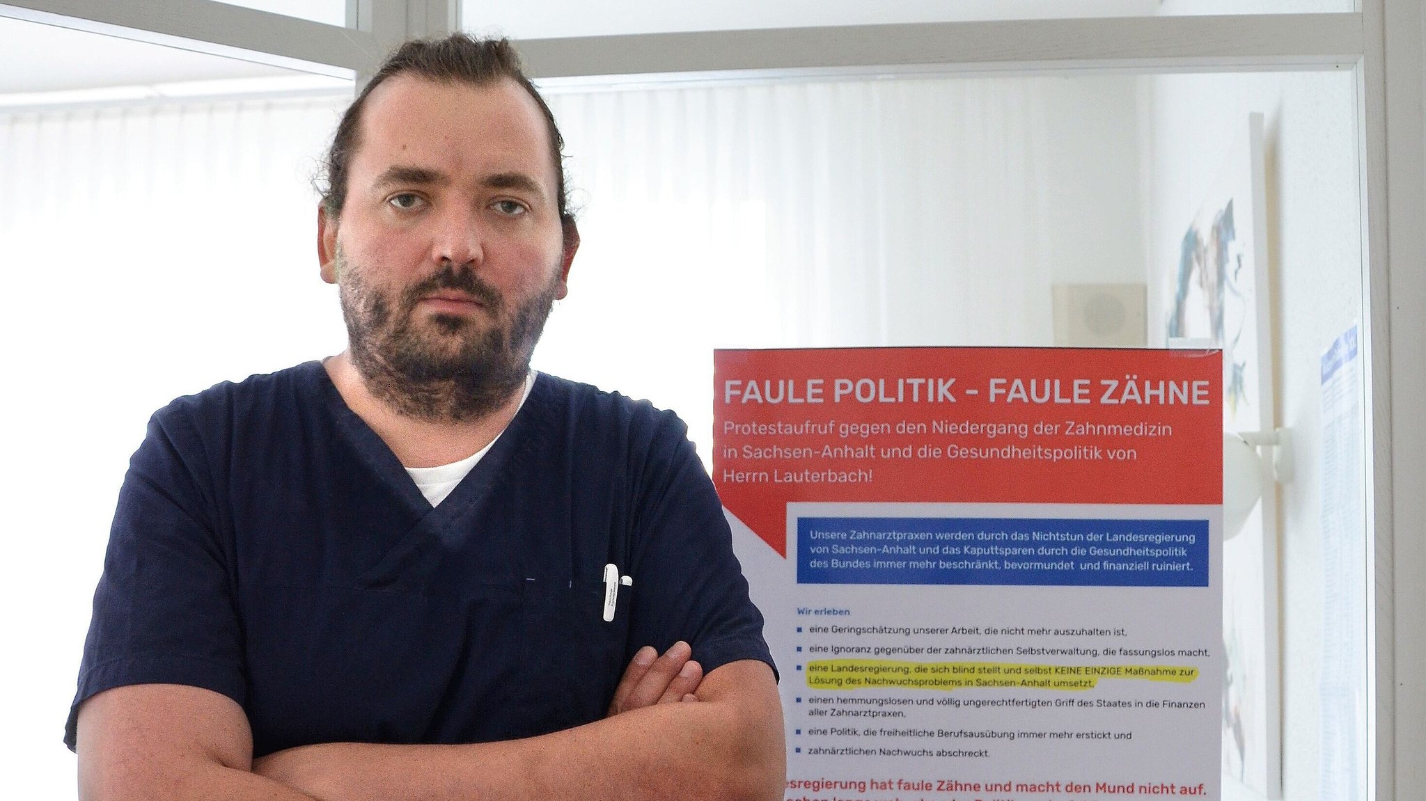 Zahnärzte-Streik in Sachsen-Anhalt: Zahnarztpraxis Zerbst wegen Protest ...