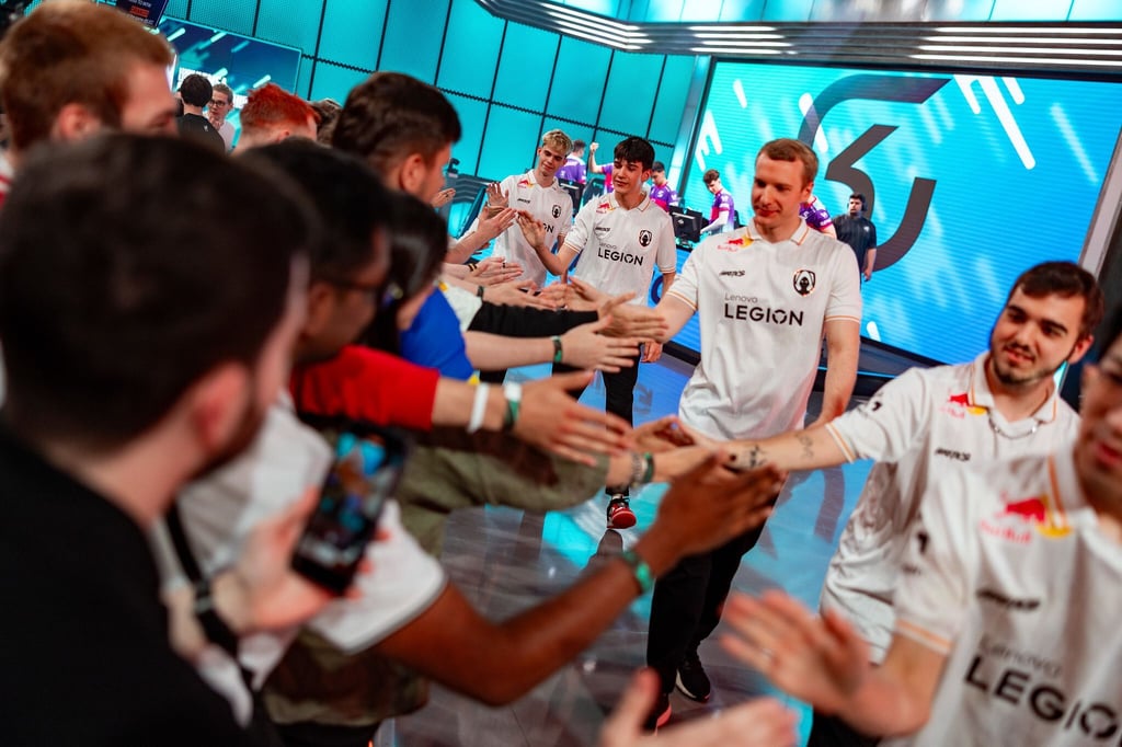 Vitality kurz vor dem Aus: Team Heretics steht in der Gruppenphase der ...