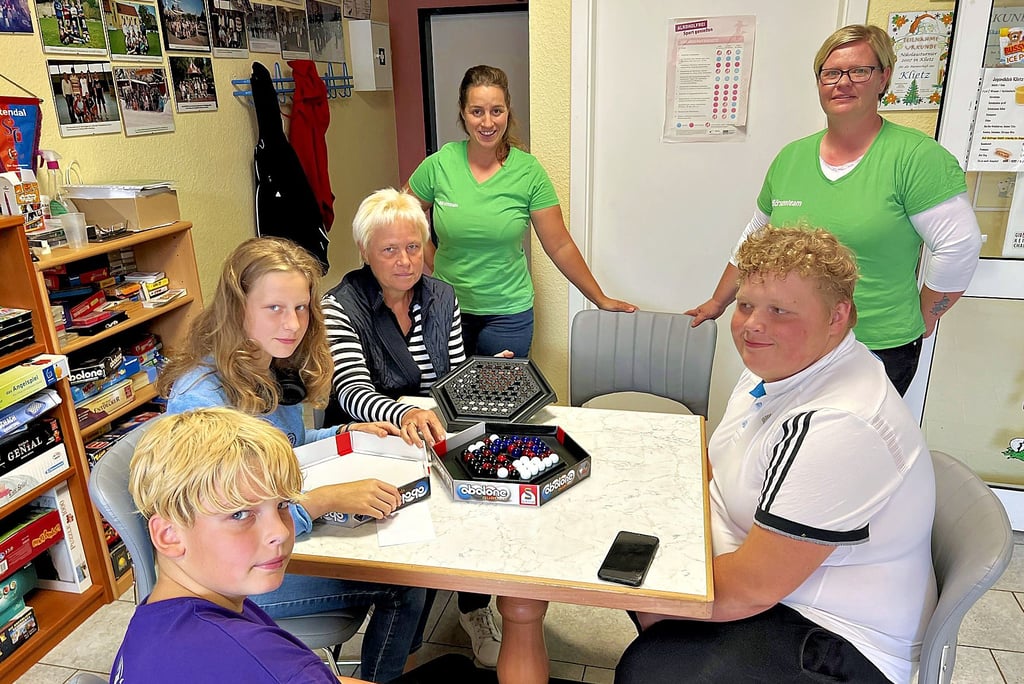 Spendenaktion: Klietzer Jugendklub hat neue Stühle