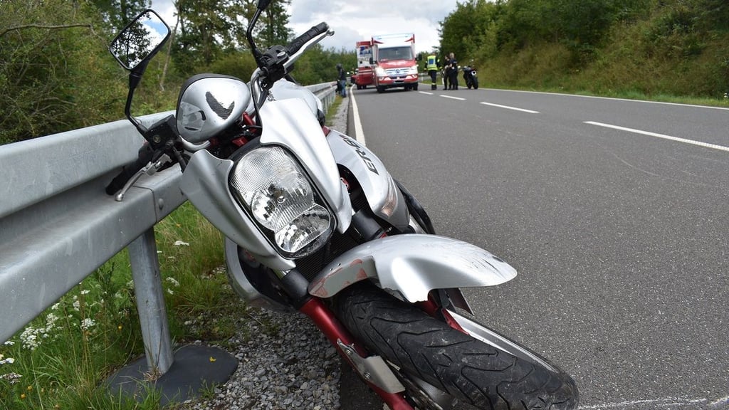 Unfall im Harz: Motorradfahrerin schwer verletzt mit Rettungshubschrauber ins Krankenhaus gebracht