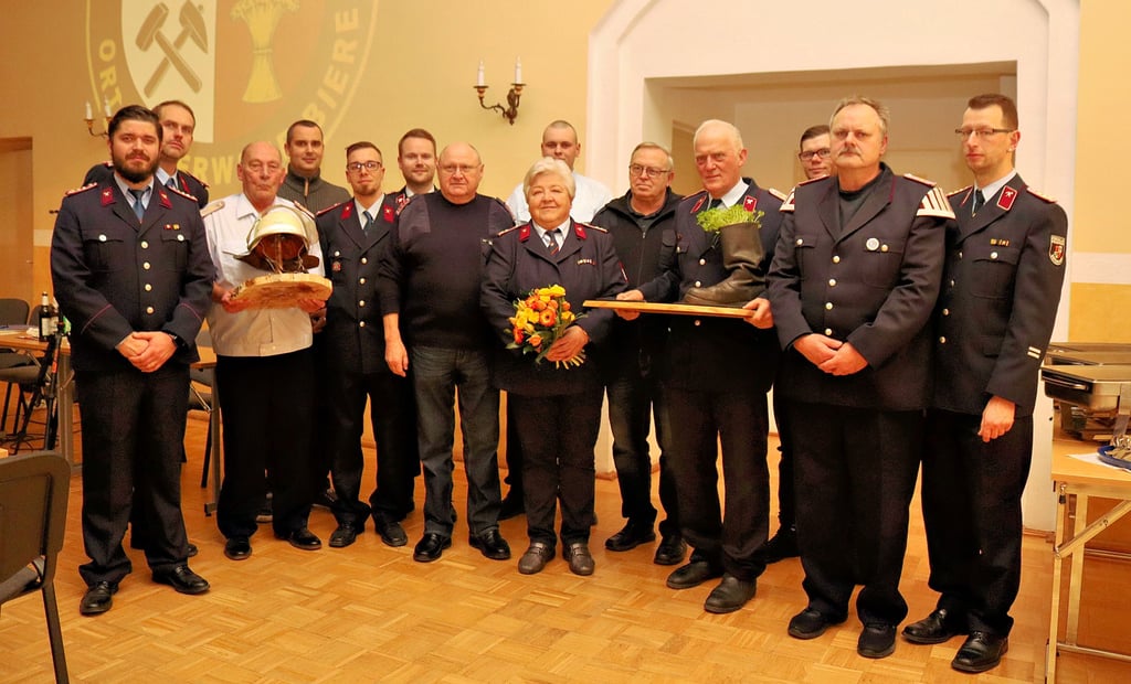 Jahreshauptversammlung: Sorgen über Lehrgangsstau bei Freiwilliger ...