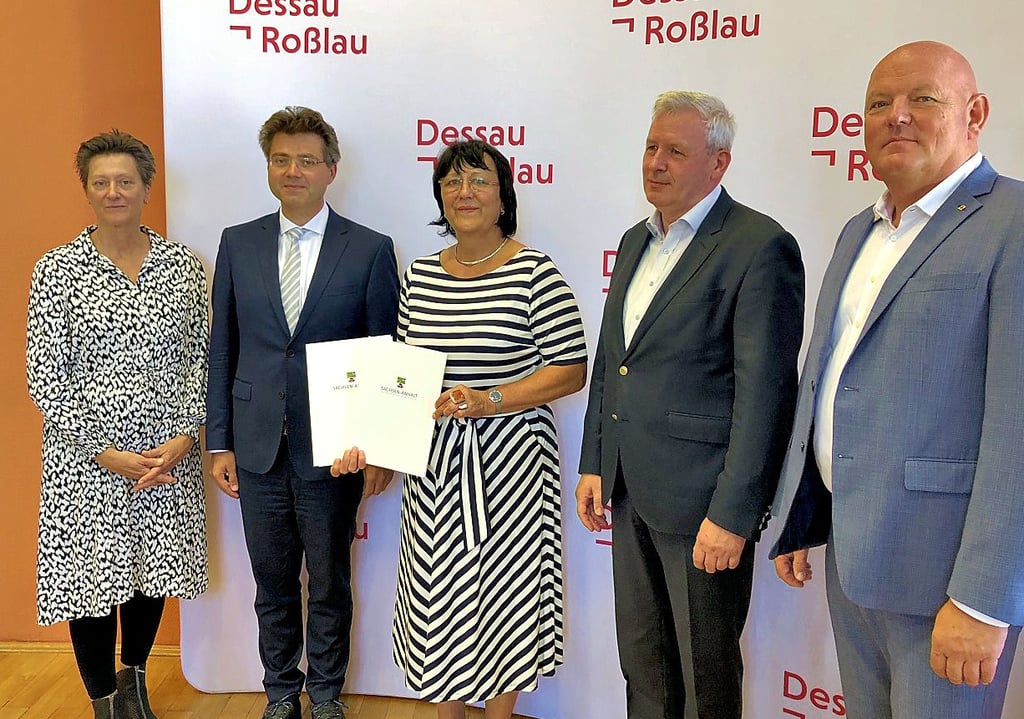 Bildung: EU-Fördertopf für Schulen in Dessau-Roßlau - Ministerin bringt ...