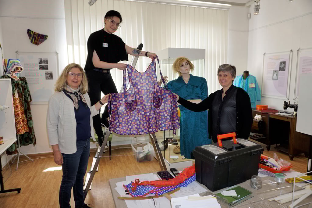 Mode im Wandel der Zeiten: Kreismuseum Genthin: Zwischen Korsett und ...