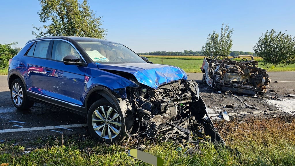 Unfälle: Drei Tote bei Frontalzusammenstoß bei Leipzig