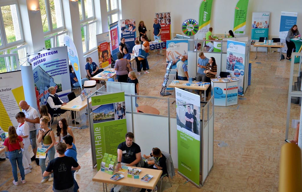 Zukunftschancen in Bitterfeld-Wolfen: Berufe im Wandel - Ansturm auf die Bildungsmesse