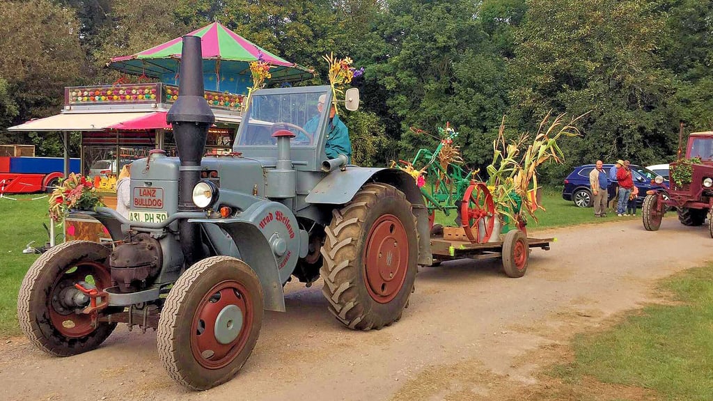 Traditionelles Erntedankfest: Schaupflügen und Festumzug: Mehringer ...
