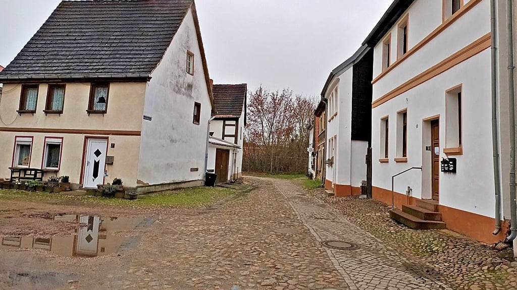 Innenstadtsanierung: Der mittelalterliche Große Klosterhof in Zerbst ...