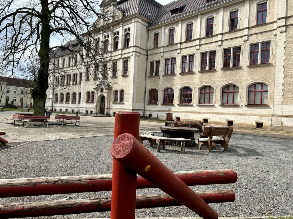 DigitalPakt Schule: So viel Geld hat der Stadtrat für die Sanierung der ... DigitalPakt Schule: So viel Geld hat der Stadtrat für die Sanierung der ...