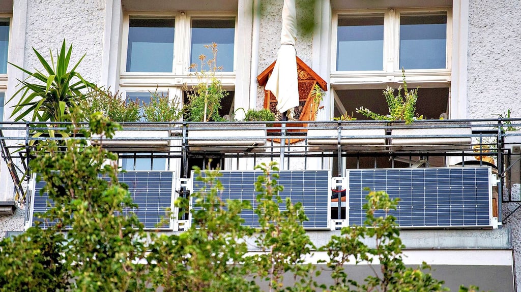 Balkonkraftwerke liegen im Trend: Mini-Stromerzeuger boomen: Wie sich ...