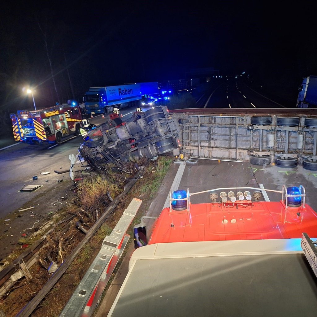 Autobahn: Tödlicher Unfall auf A2! Beide Richtungen wieder frei - weitere Teilsperrungen geplant