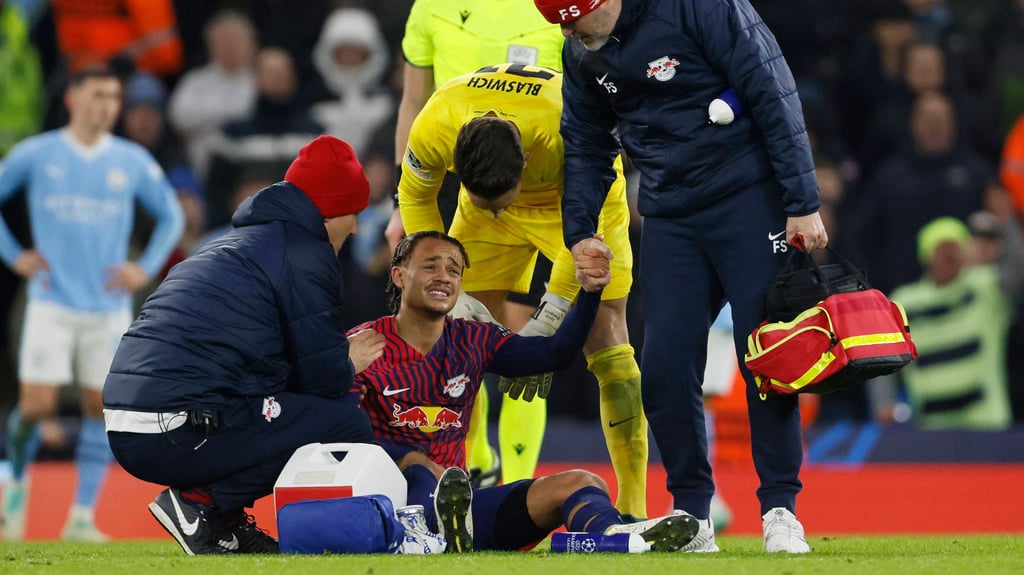 RB bei Mancity: Xavi Simons mit Kreislaufproblemen raus - RB-Doc gibt leichte Entwarnung