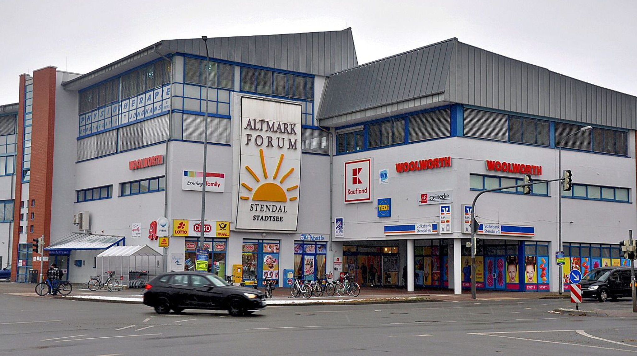 Sicherheit: Tatort Altmark-Forum Stendal - Verstärkte Kontrollen durch ...