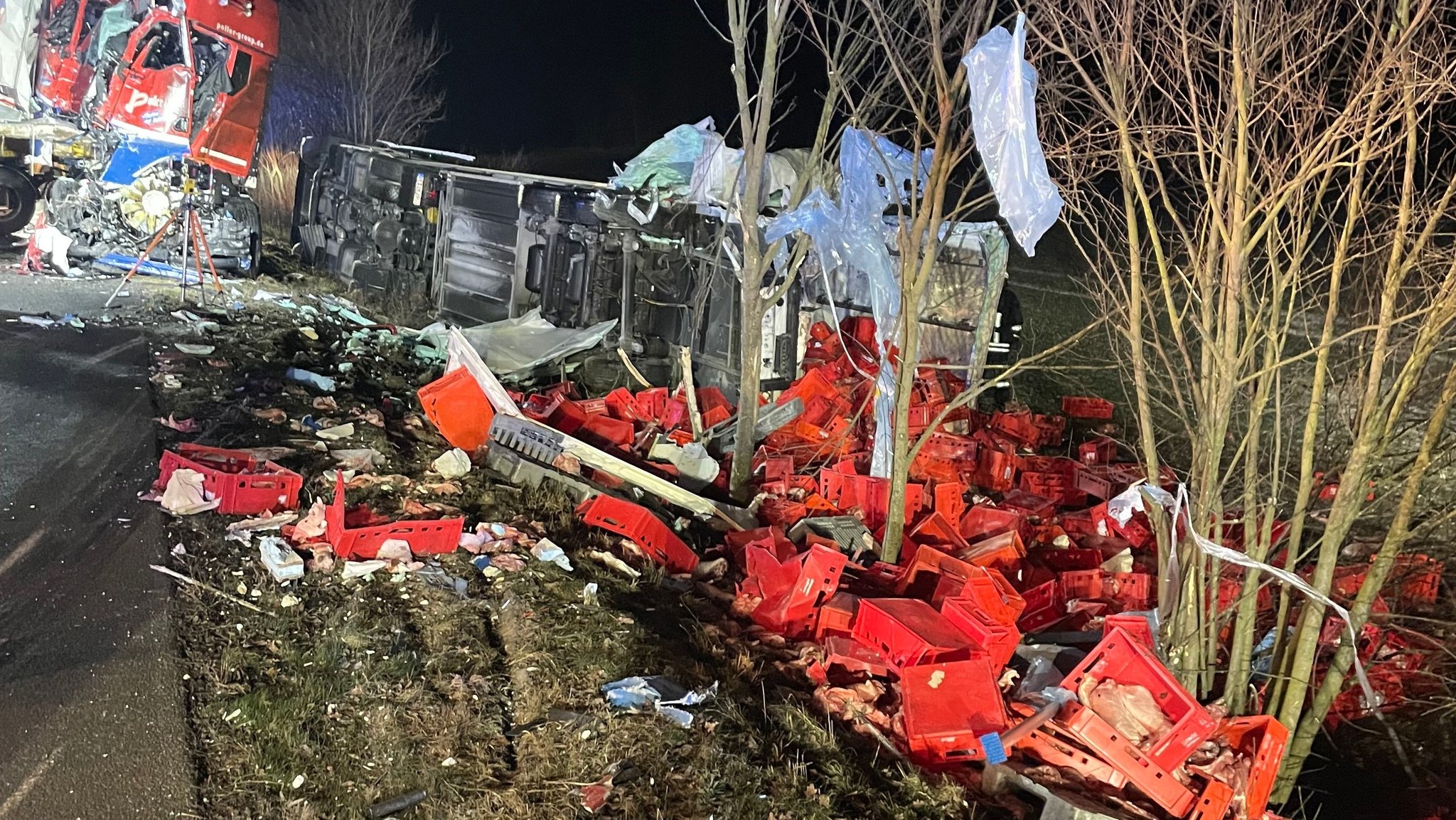 Lkw-Unfall auf A38 sorgt für Autobahn-Vollsperrung: Polizei vermutet ...