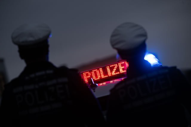 Ohne Führerschein und unter Drogen: Polizei erwischt Mehrfachtäter bei Verkehrskontrolle in ...