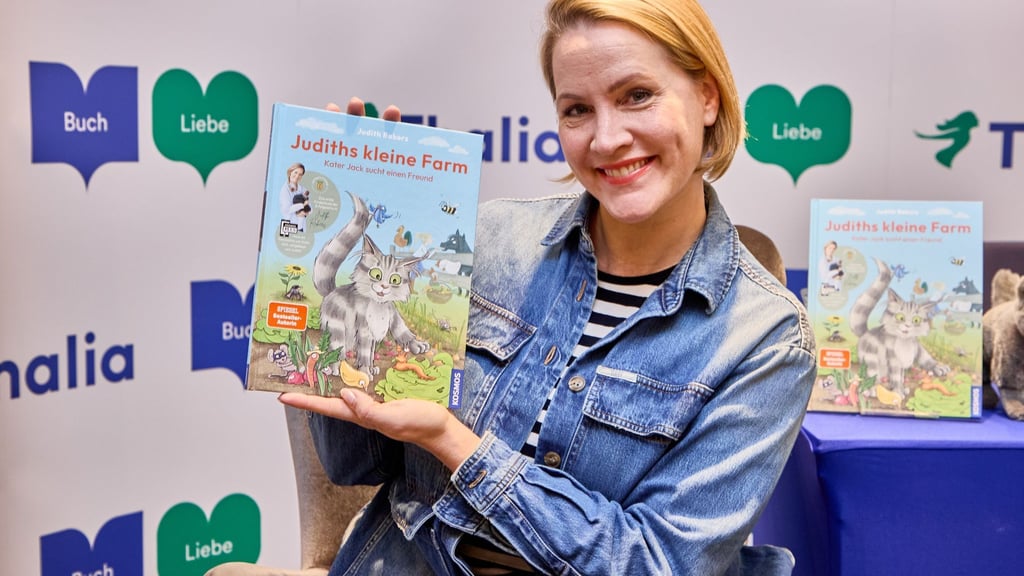 „Tagesschau“-Sprecherin: Judith Rakers liest in Hamburg Kinderbuch ...