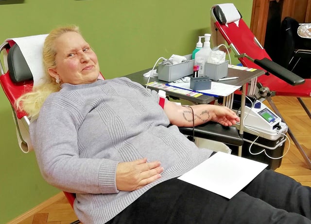 Blutspende im Burgenlandkreis: Daniela Fischer spendet bei Zeitz zum 100. Mal Blut