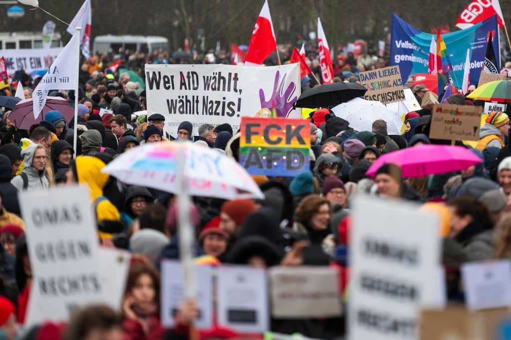 Proteste: Hunderte Teilnehmer bei Demos gegen rechts