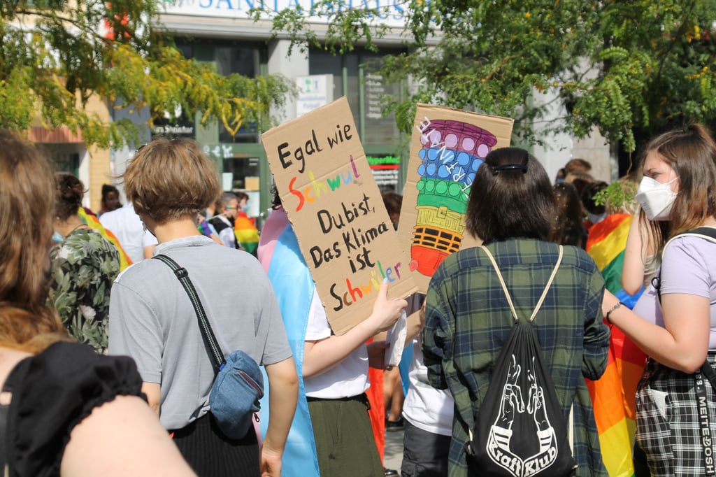 „LGBTIQ+“-Community: Motto und Route für den CSD in Köthen stehen - Fest auf Marktplatz mit ...