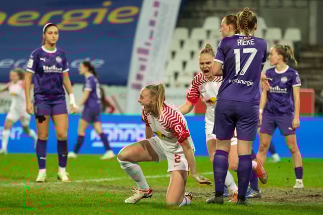 Acht Tore! RB-Frauen sichern spektakuläres Remis bei SGS Essen