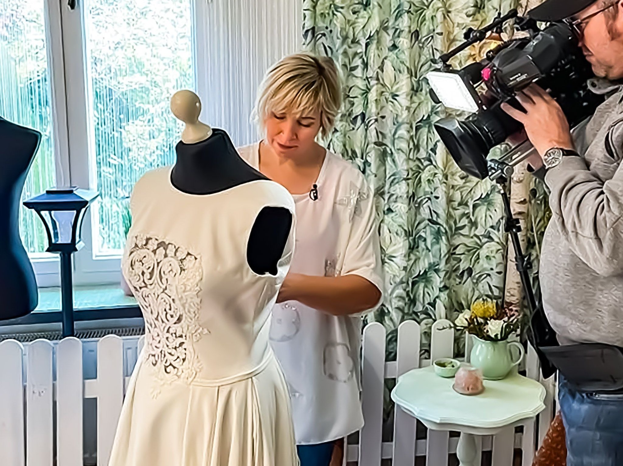 Vox-Doku-Serie „Zwischen Tüll und Tränen“: Zu Besuch im Brautmodenladen in Könnern