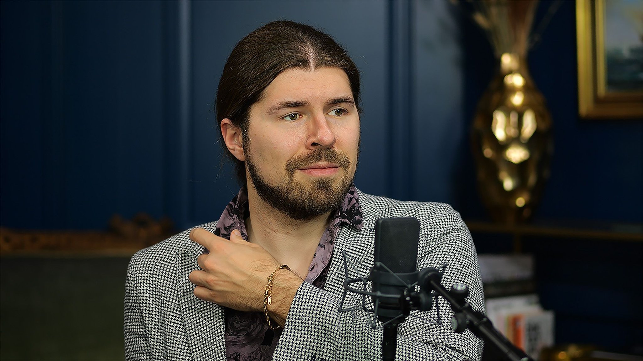 "Der Dunkle Parabelritter": YouTuber aus Halle geht zum MDR