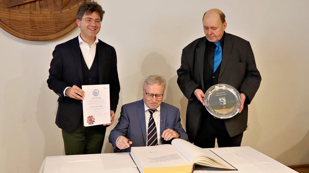 Wirtschaft: Nach sechs Jahren Pause - Dessau-Roßlau verleiht ...