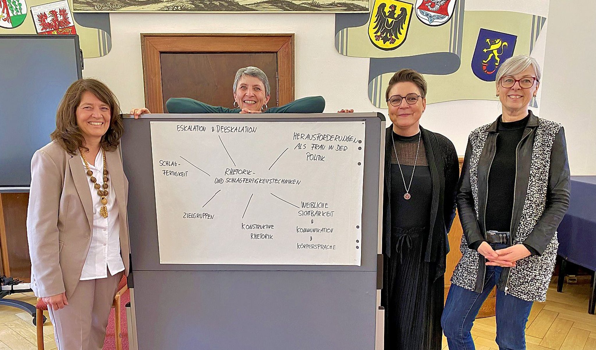 Für Gleichstellung: Überhört und übersehen: Warum die Politik viel mehr Frauen braucht