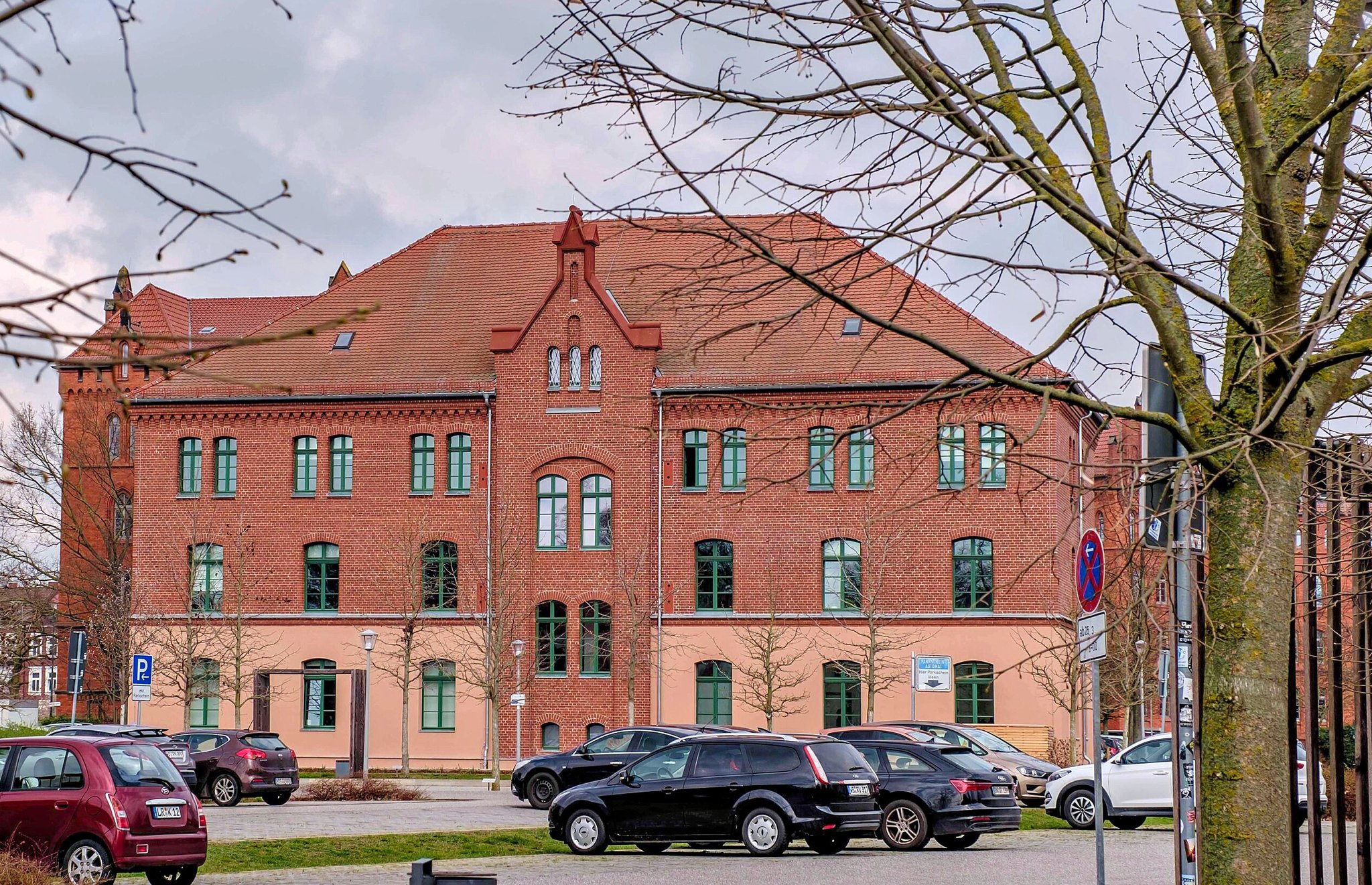 Neues Bürogebäude für Stadtverwaltung: Saleg übergibt K-Gebäude an ...