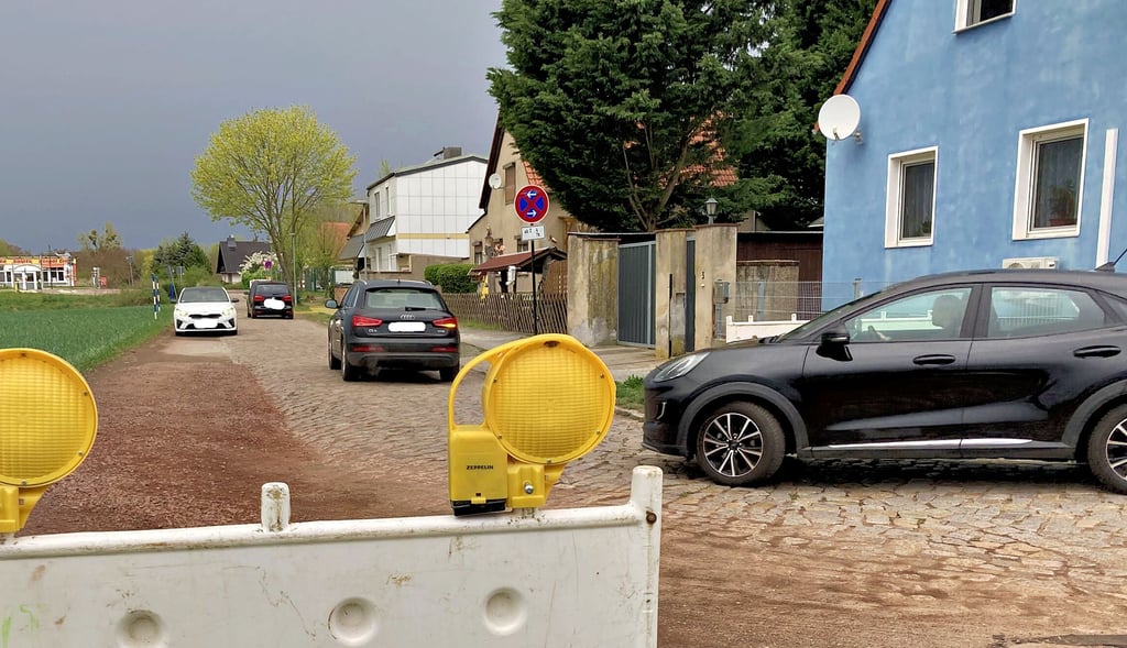 Umleitung 40 Kilometer länger als normaler Weg: B1-Sperrung sorgt für Verkehrschaos in Gerwisch