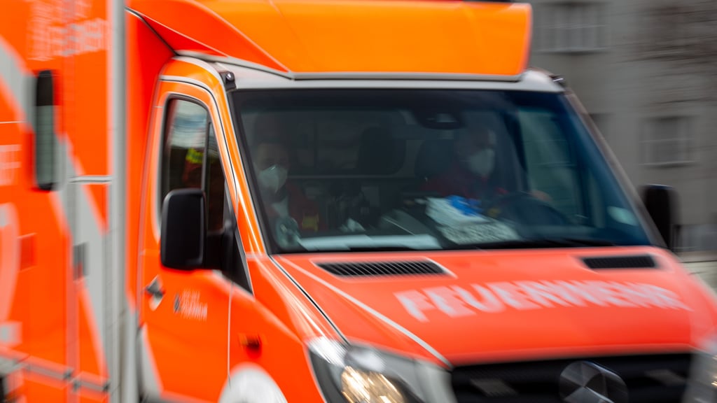 Landkreis Börde: Autos krachen in Wolmirstedt frontal zusammen - Drei Verletzte, darunter ein Kind