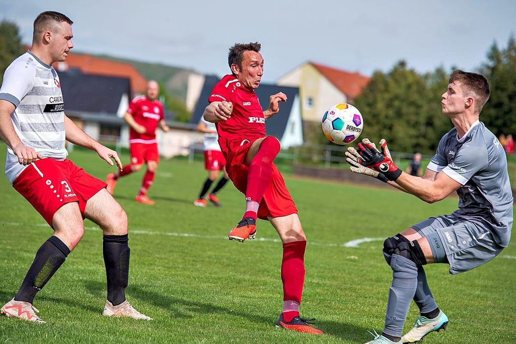 Fußball im Burgenlandkreis: Lauchaer Schaer trifft im Derby gegen SCN ...