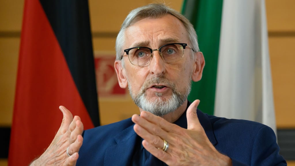 Innenministerium: LKA-Task Force übernimmt Ermittlungen nach Angriff ...