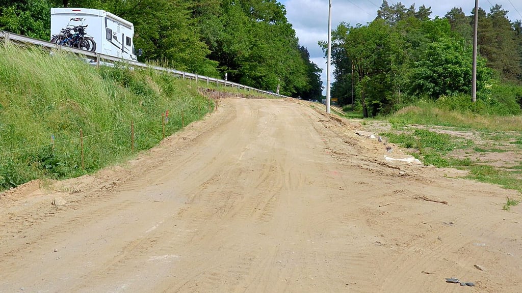 Trotz Zeitverzug: Radweg an der B248 soll Ende Juni fertig sein