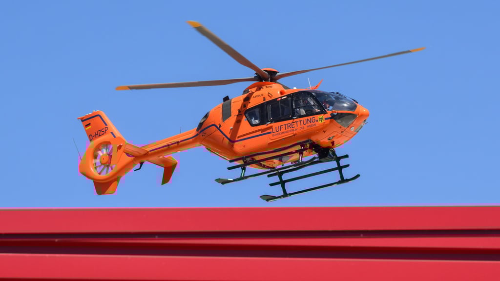 Unfall bei Coswig: Motorradfahrer schwer verletzt - Rettungshubschrauber im Einsatz