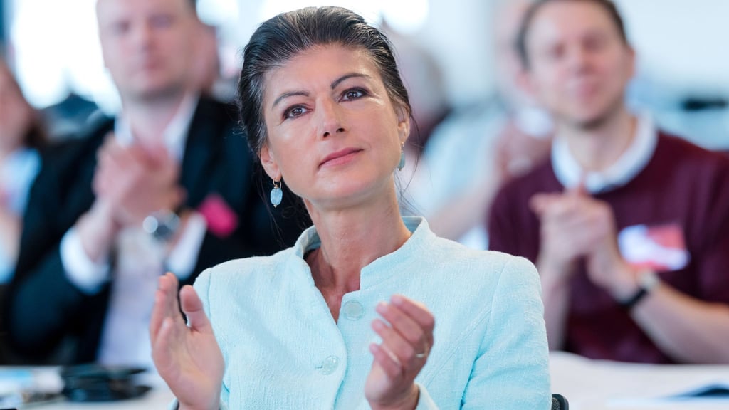 Thüringen Wagenknecht Krieg Und Frieden In Wahlkampf Wichtiges Thema