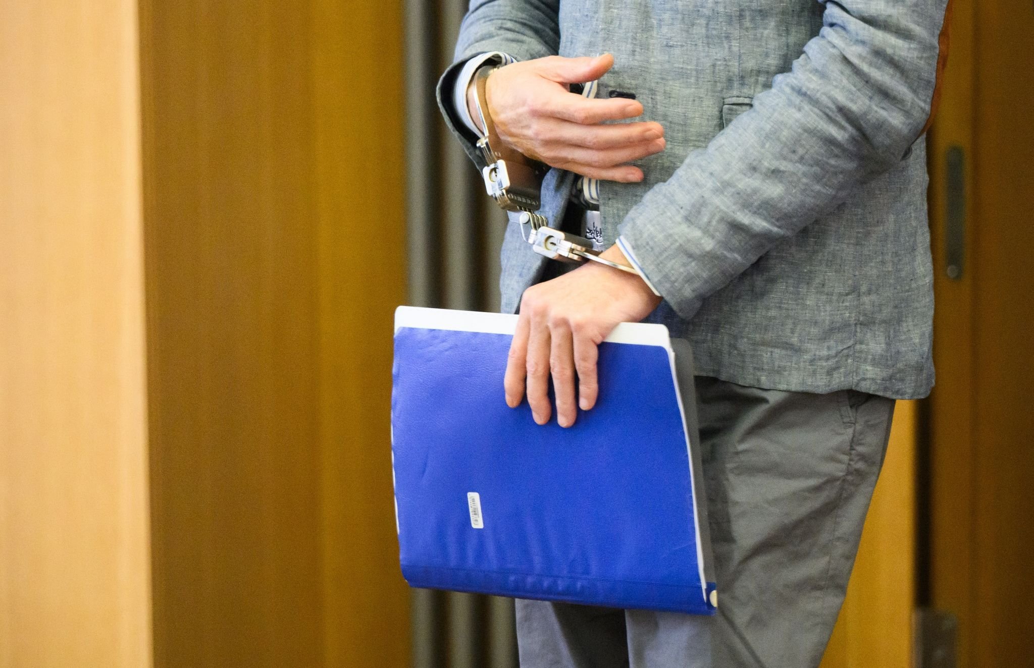 Prozess gegen Christian B.: Polizistin unter Druck - Was die Fälle ...