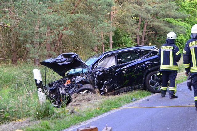 Unfall bei Bismark: Betrunkener kracht in Gegenverkehr - ein Toter und drei Schwerverletzte in ...