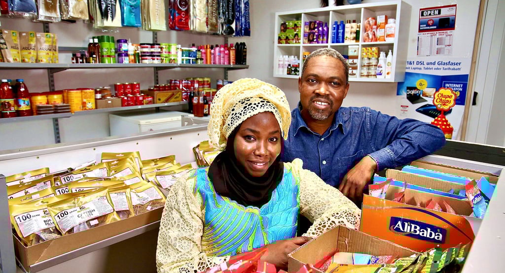 Einkaufen: Das gibt es im neuen Afro-Shop auf dem Boulevard in Bernburg